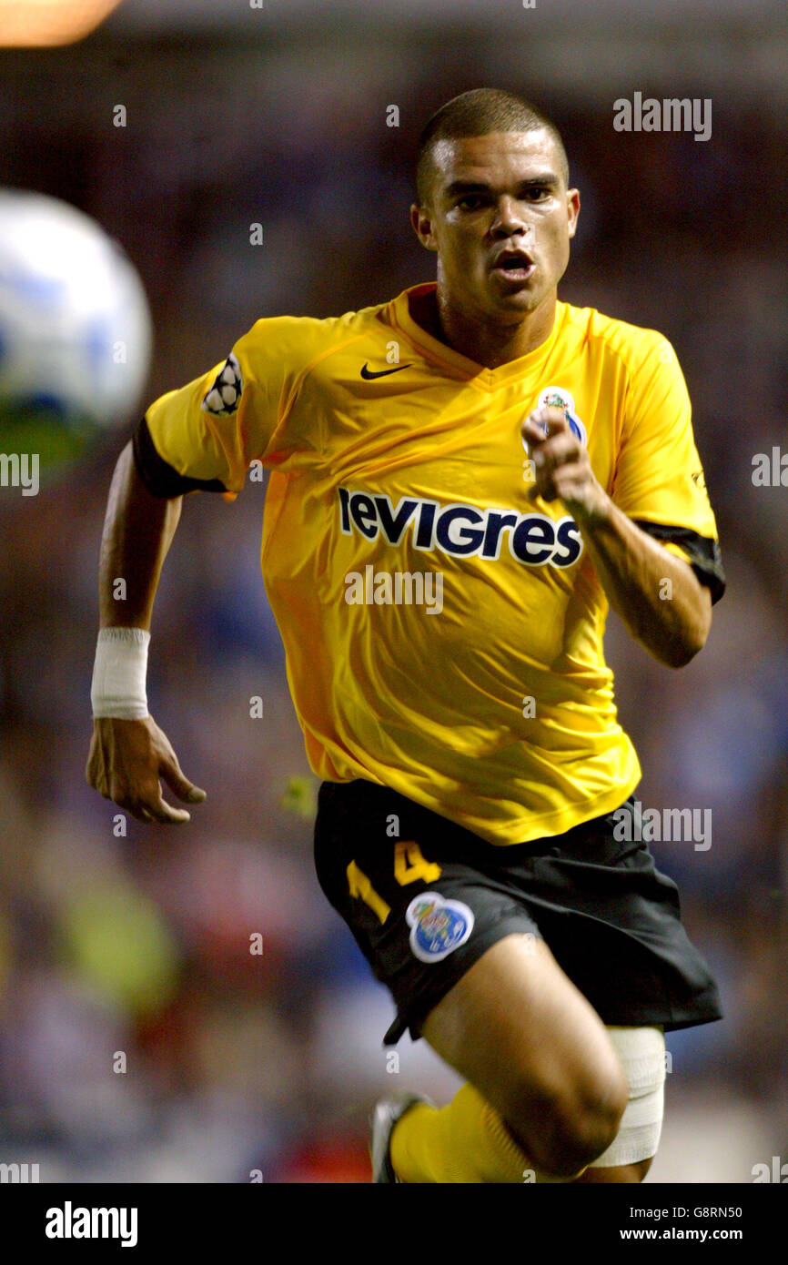 Soccer uefa champions league group rangers fc porto ibrox stadium hi ...