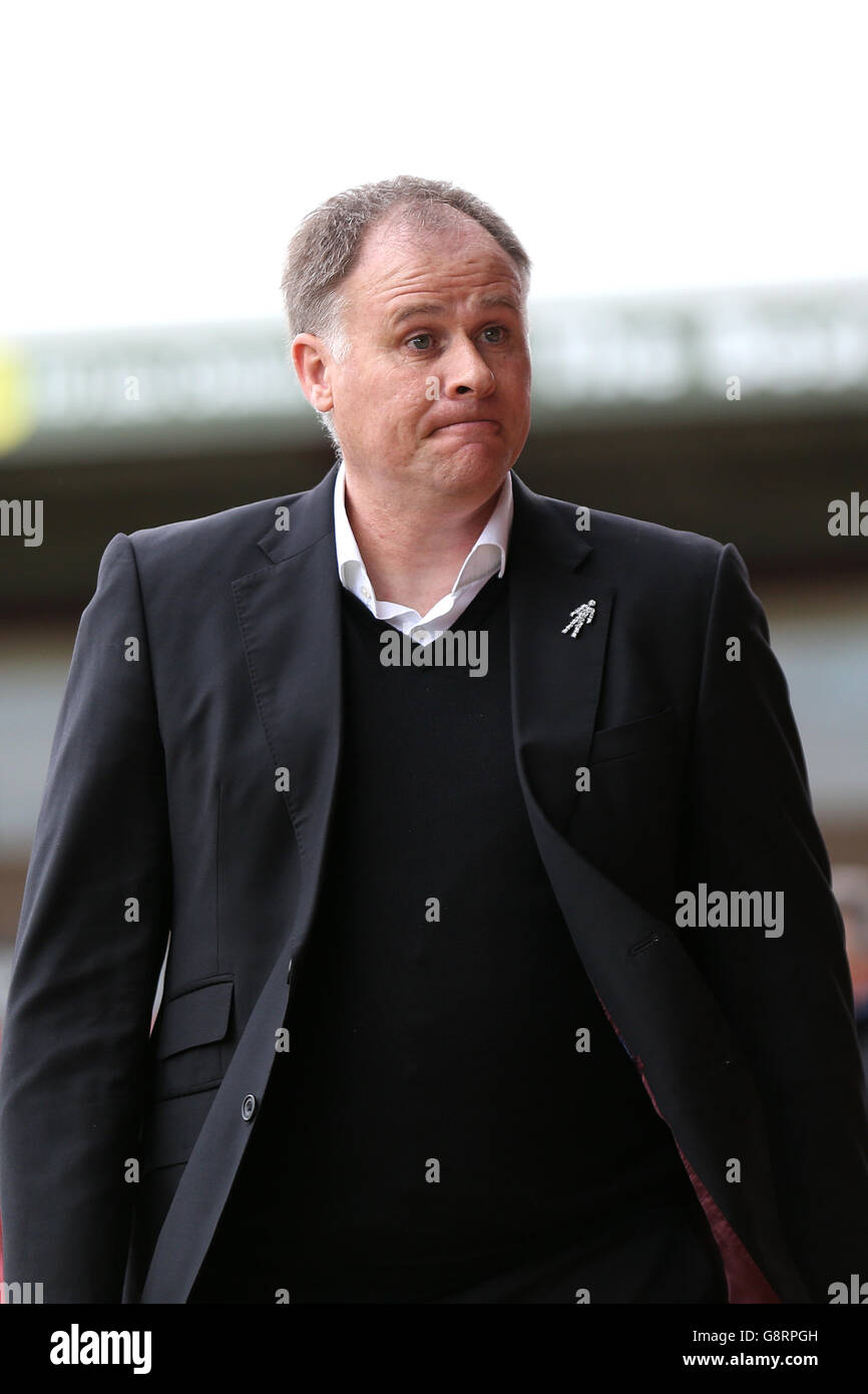 Crewe alexandra badge hi-res stock photography and images - Alamy