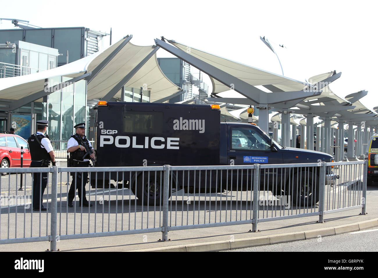 Terminal airport brussels hi-res stock photography and images - Alamy