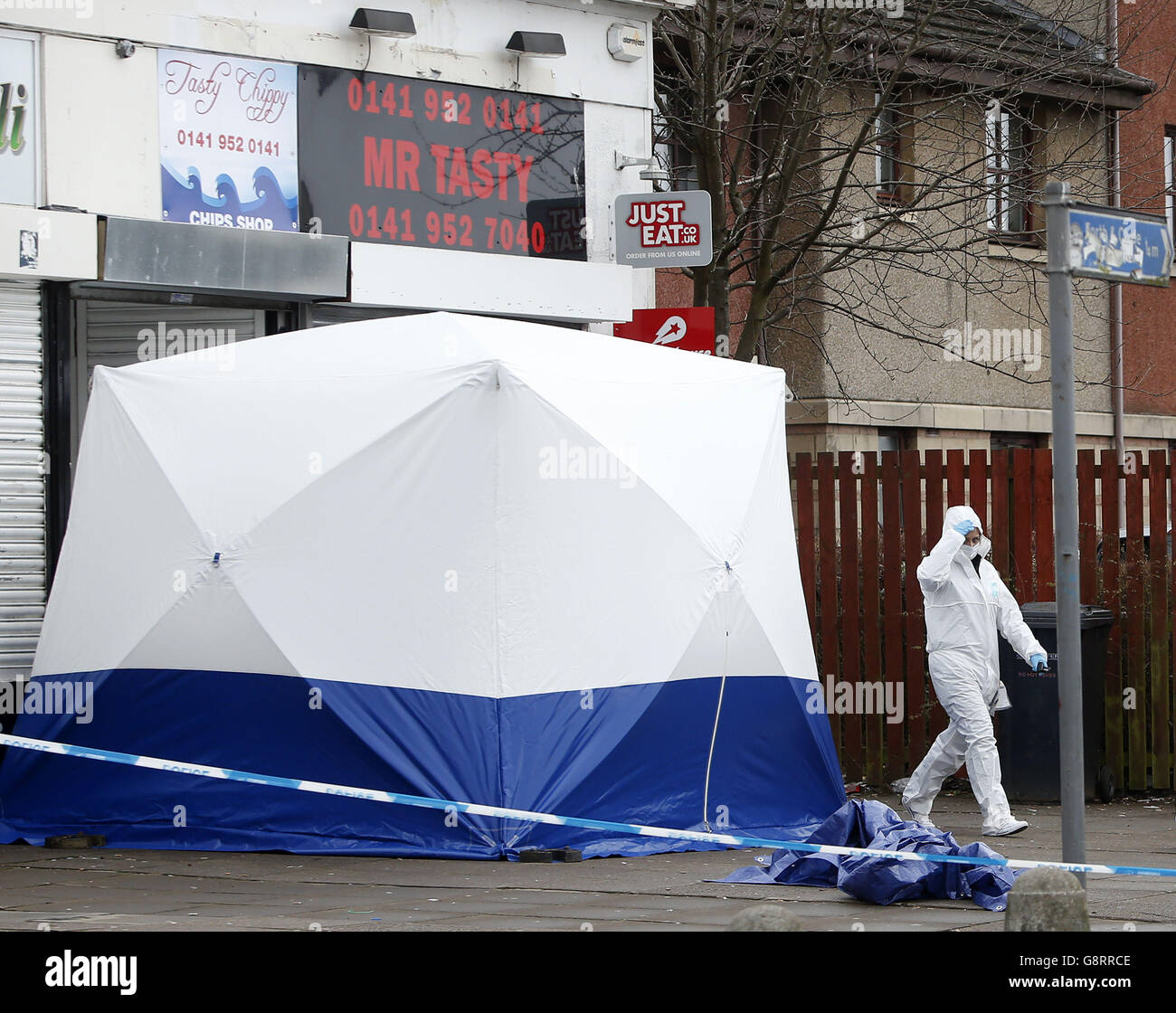 Forensic tent police hi-res stock photography and images - Alamy
