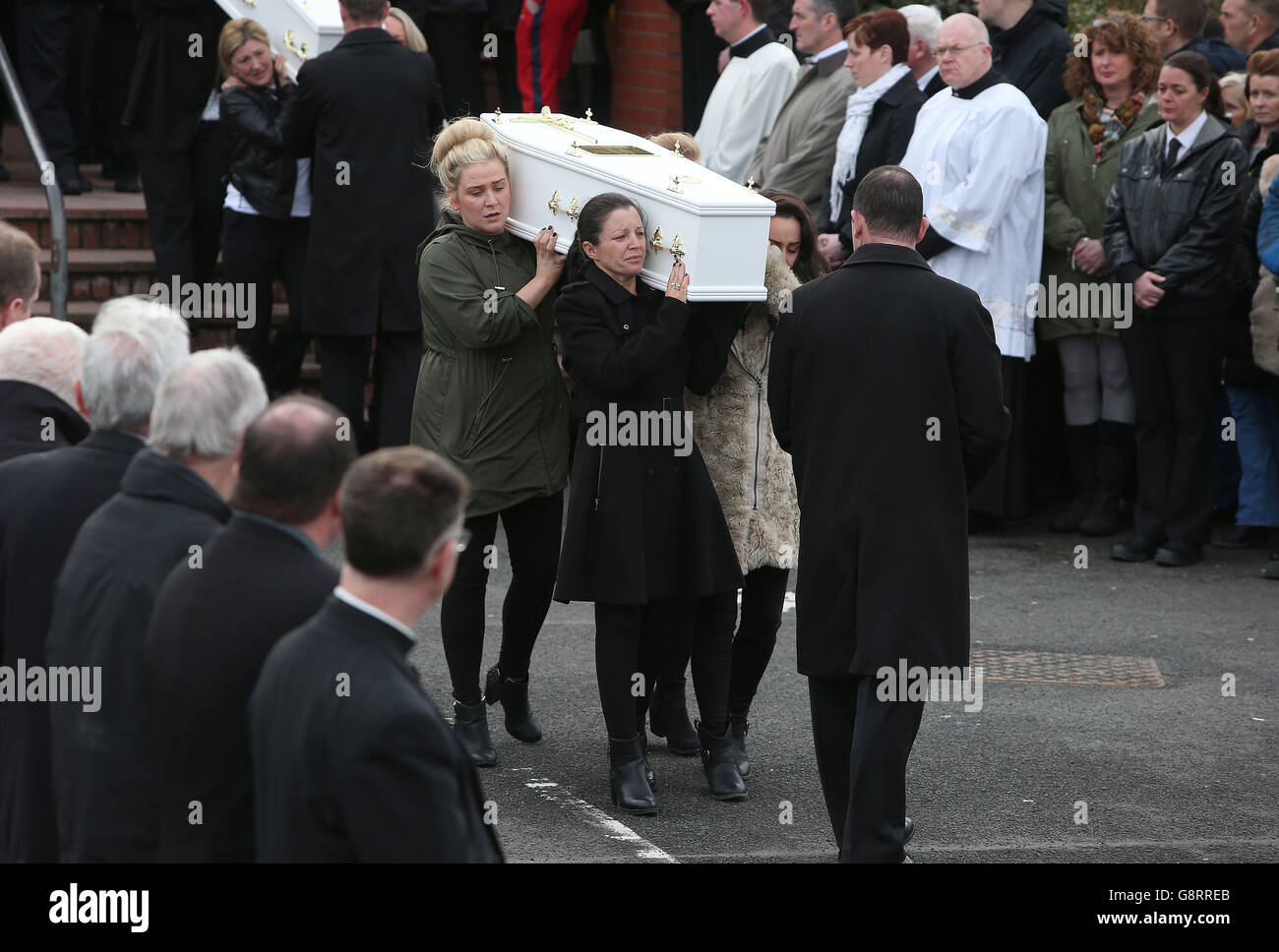 Louise james front left who lost her partner hi-res stock photography ...
