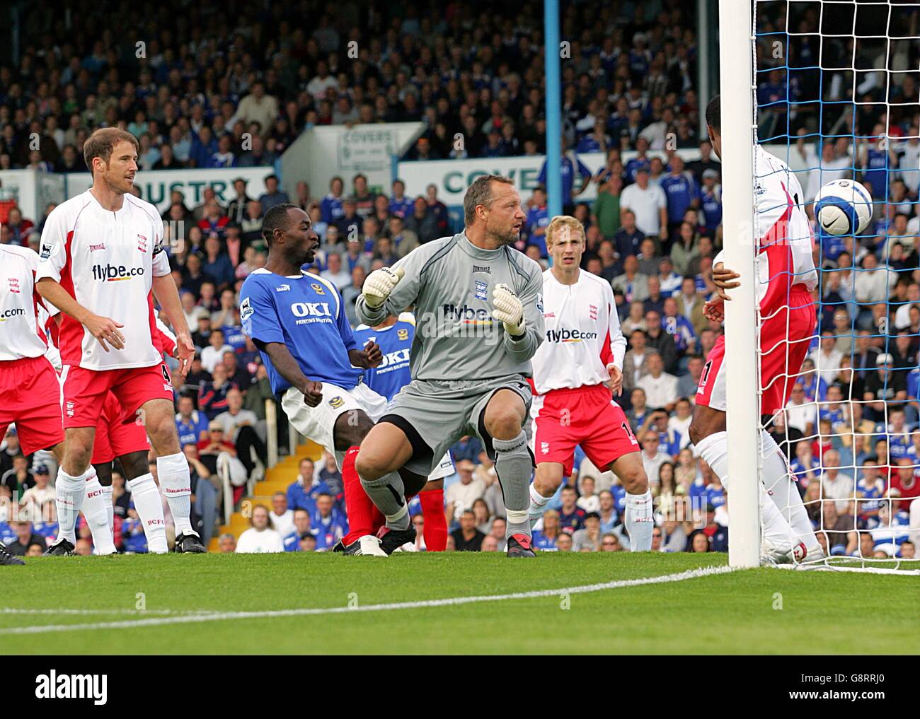 Portsmouths lomana lualua scores opening goal hi-res stock photography ...