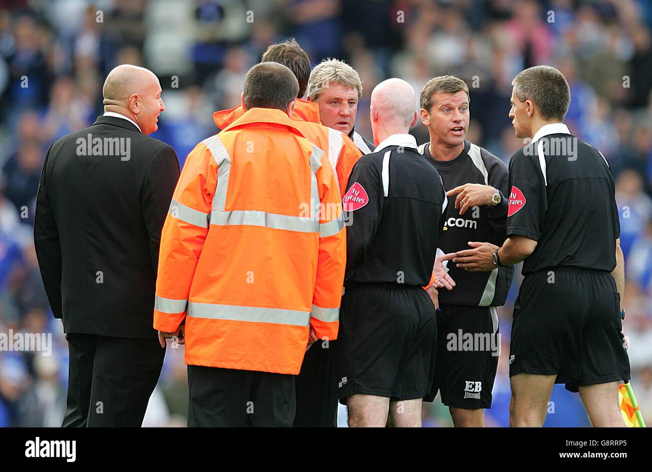 Birmingham City manager Steve Bruce confronts referee Dermot Gallagher ...