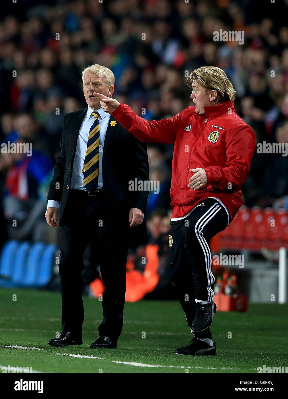 Scotland manager Gordon Strachan (left) and coach Stuart McCall (right ...