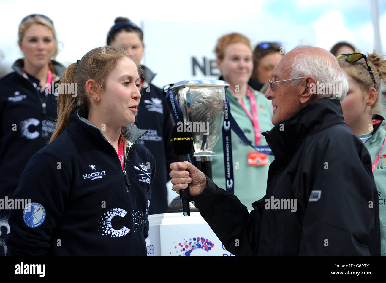 Barry davies commentator hi-res stock photography and images - Alamy