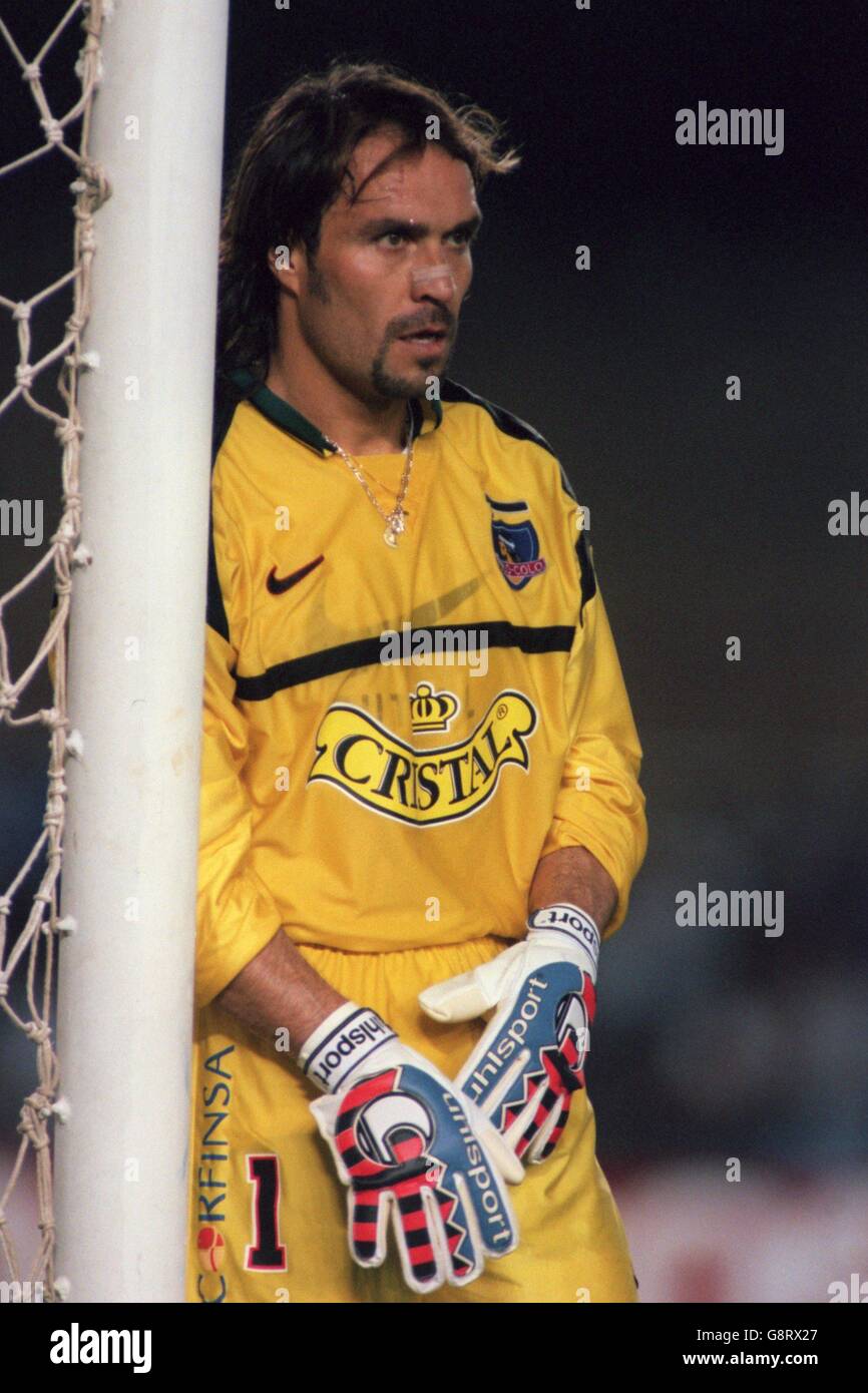 South American Soccer - Copa Libertadores - Cruzeiro v Colo Colo ...