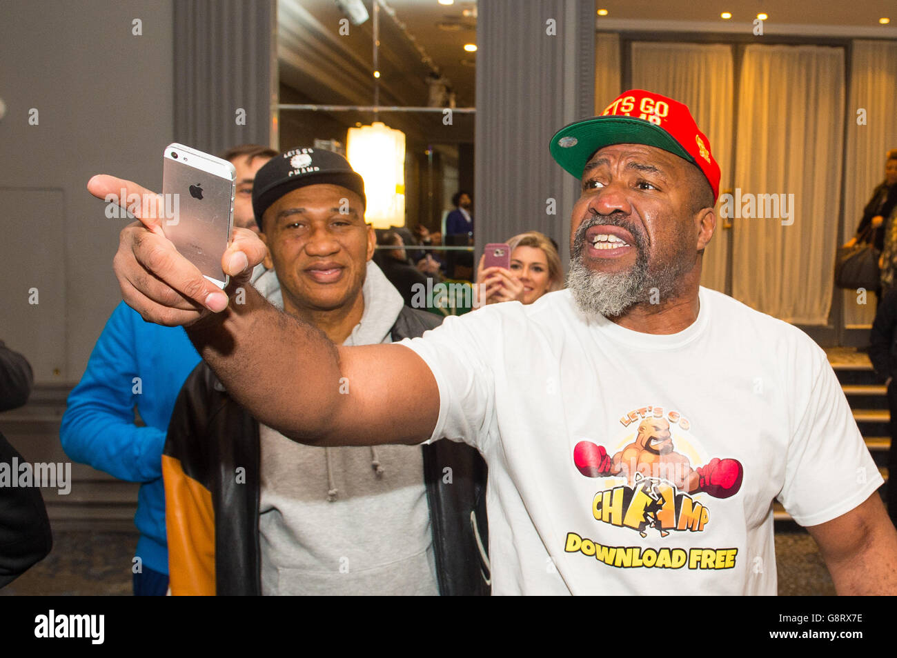 Us boxer shannon briggs disrupts press conference at grosvenor house hi ...