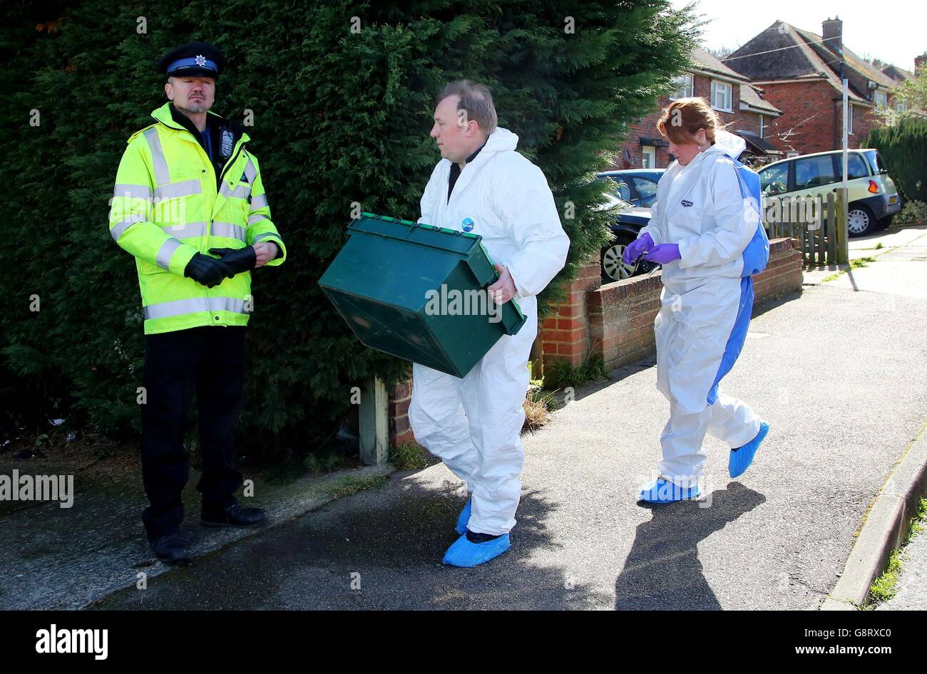 Police forensic officers scene in canterbury hi-res stock photography ...