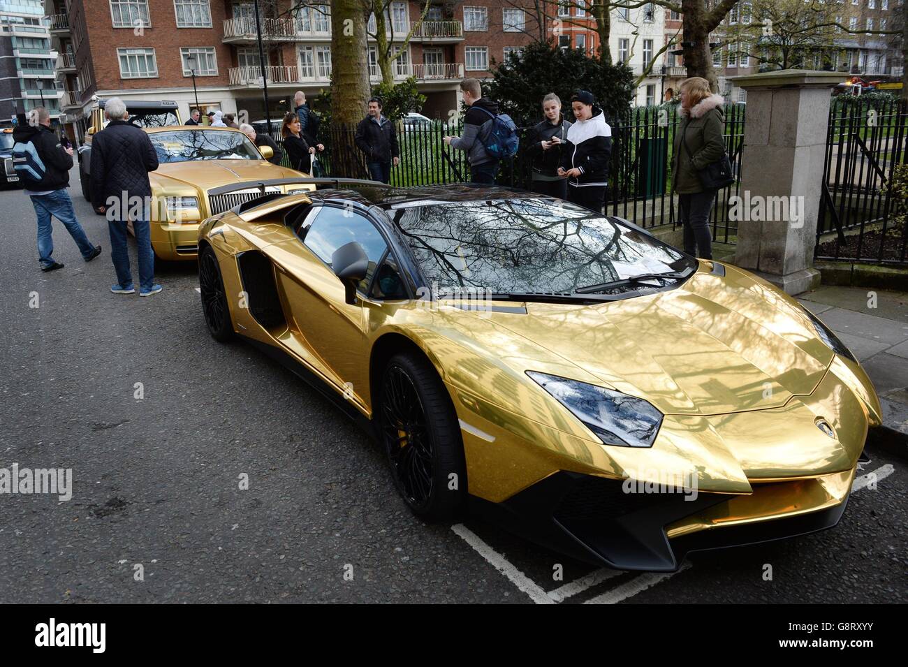 Three gold cars saudi arabia left right 6x6 mercedes g 63 hi-res stock ...