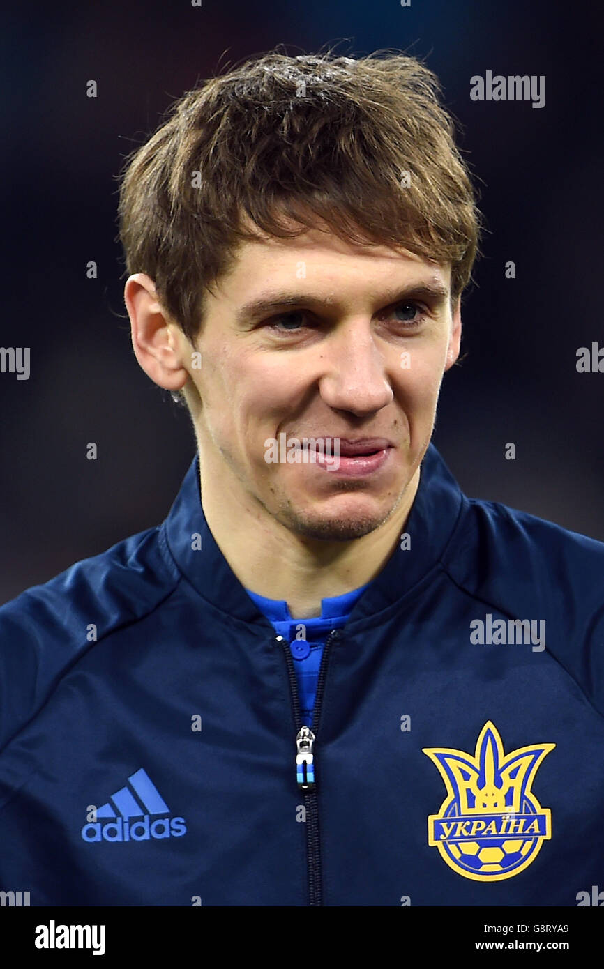 Soccer football garmash headshot head shot portrait hi-res stock ...