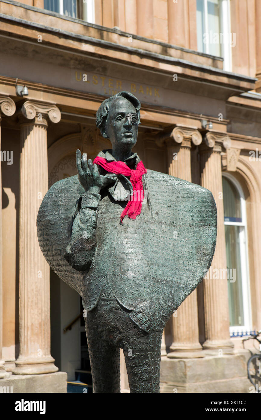 Ireland, Co Sligo, Sligo, Stephen Street, statue of poet William Butler ...