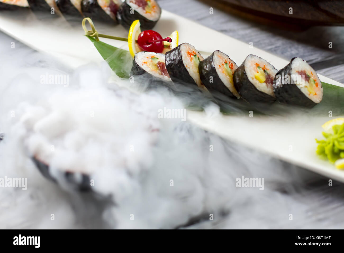 Steam rice rolls hi-res stock photography and images - Alamy