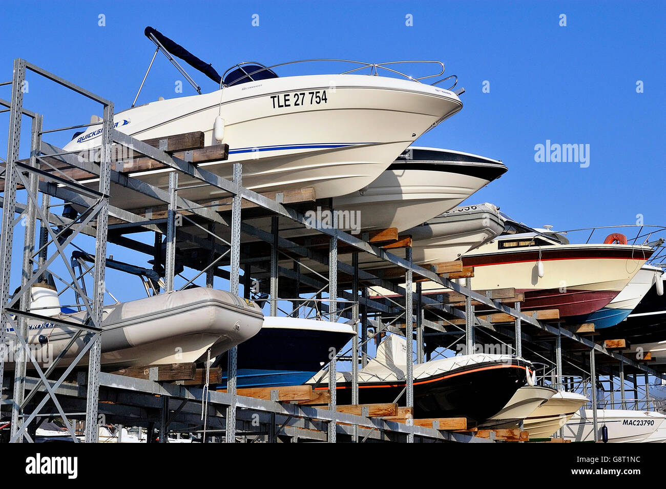 Storage for boats hi-res stock photography and images - Alamy