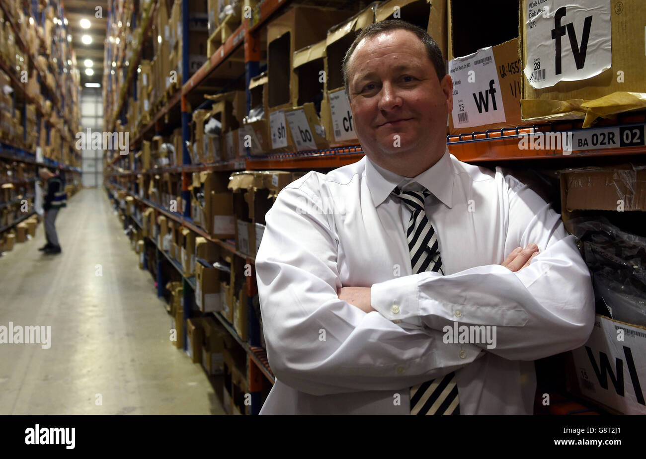 Sports direct warehouse in shirebrook hi-res stock photography and ...
