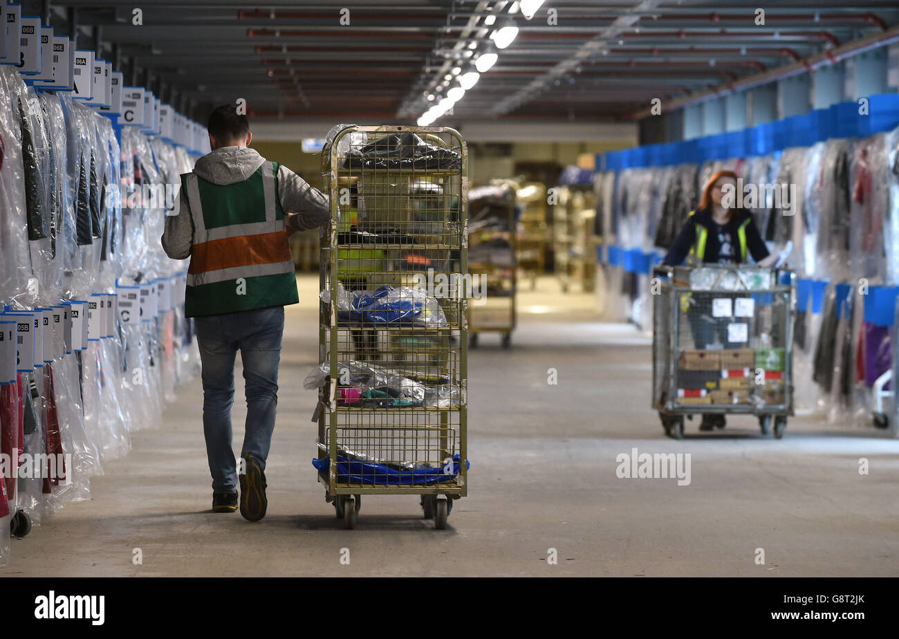 Sports Direct agency worker conditions Stock Photo - Alamy