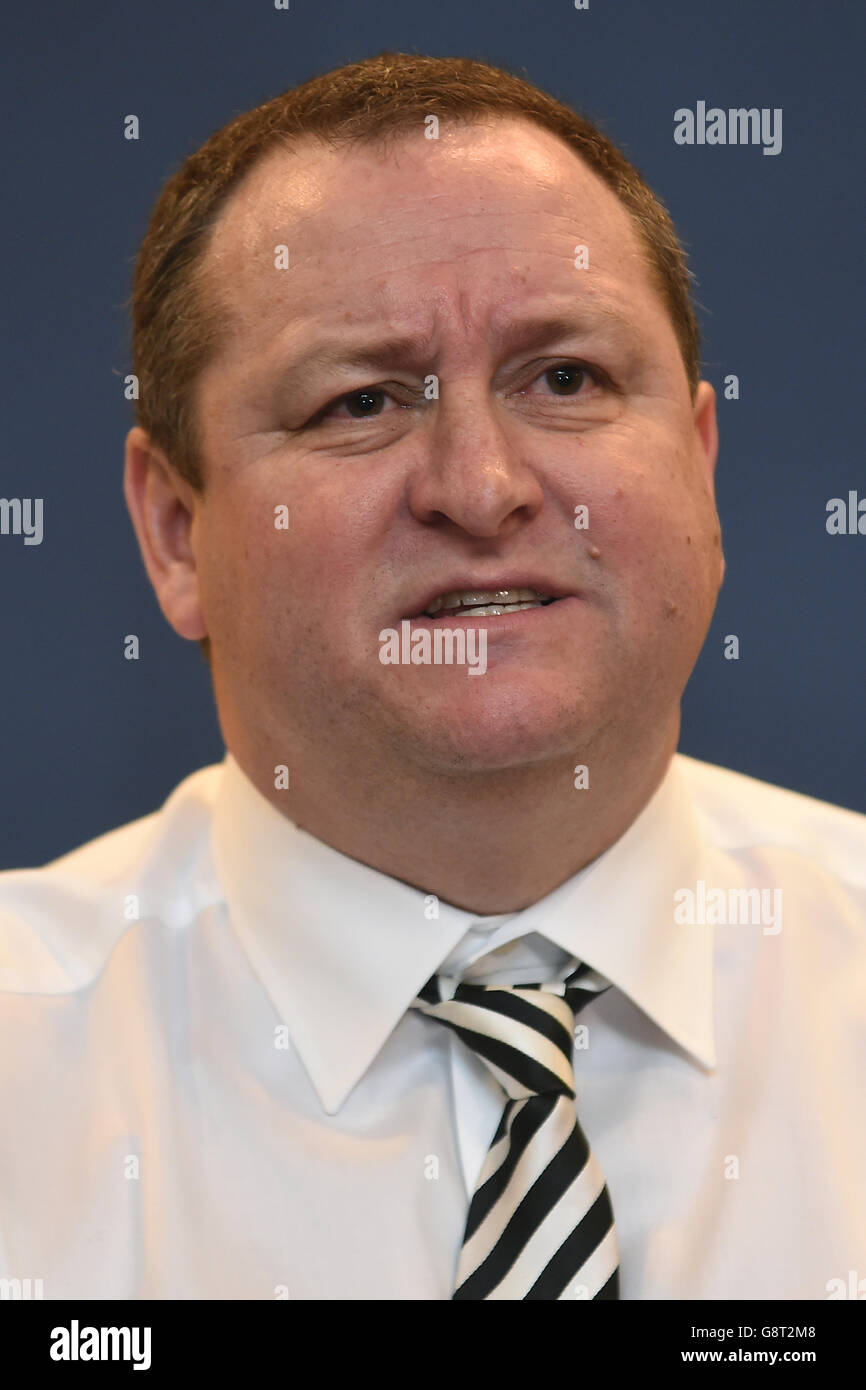 Sports Direct agency worker conditions Stock Photo - Alamy