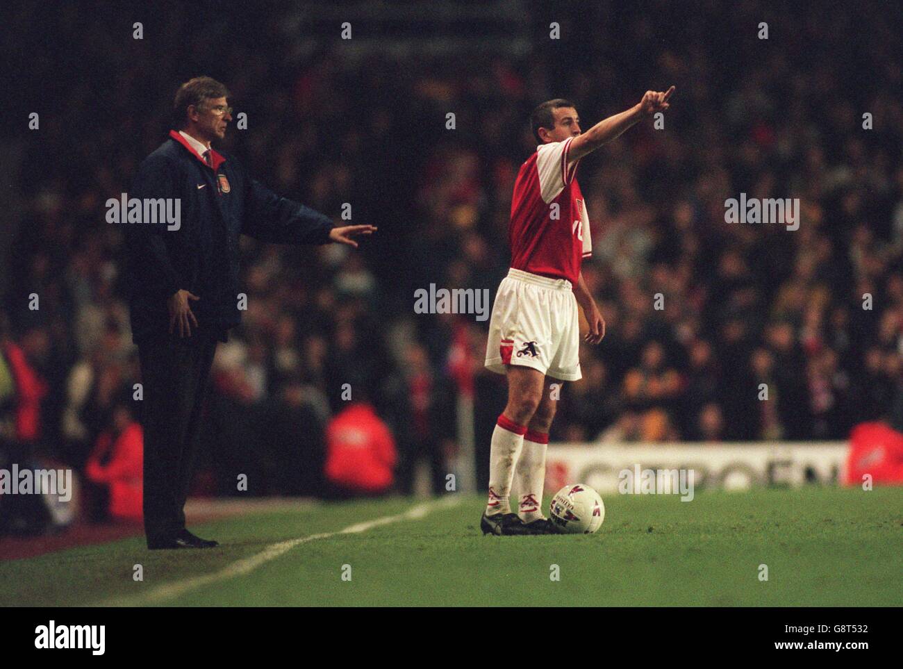 Two full left right red blue pointing football hi-res stock photography ...