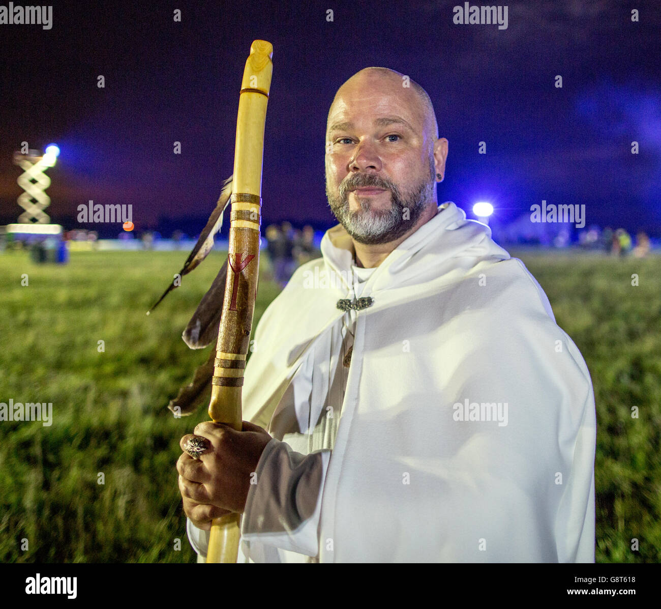 Pagans stonehenge hi-res stock photography and images - Alamy