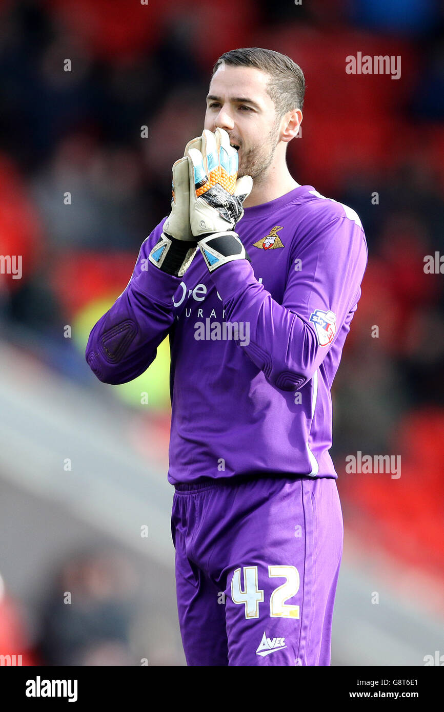 Remi matthews goalkeeper hi-res stock photography and images - Alamy