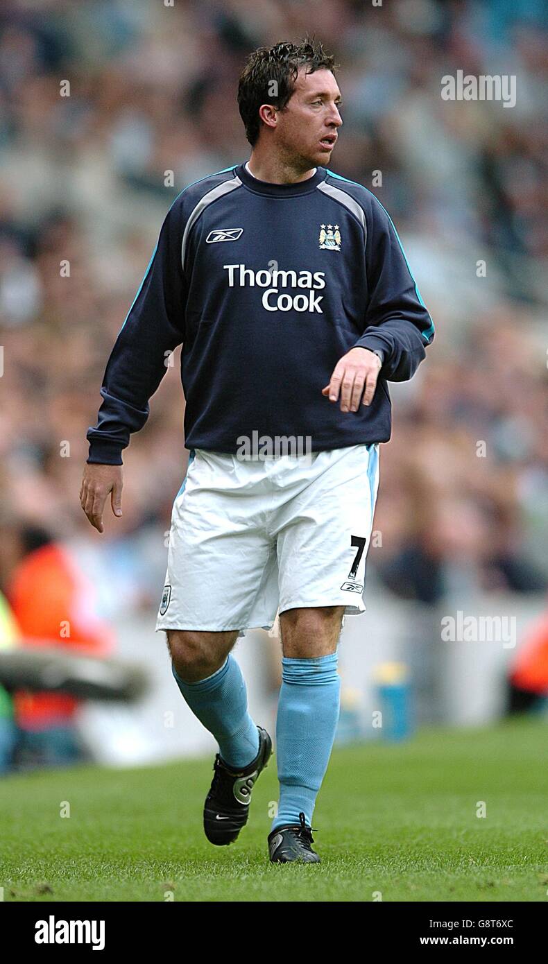 Manchester citys robbie fowler warms up hi-res stock photography and ...