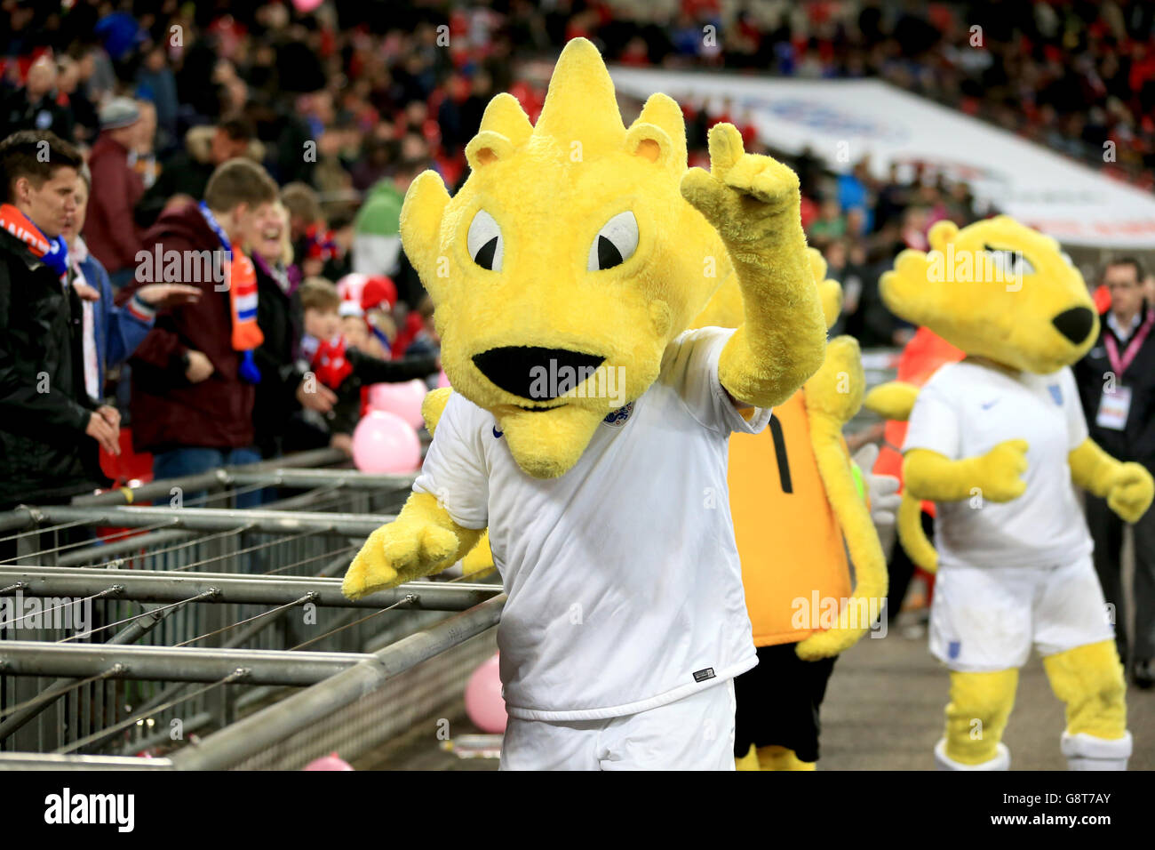 England roary during the international friendly match at wembley ...