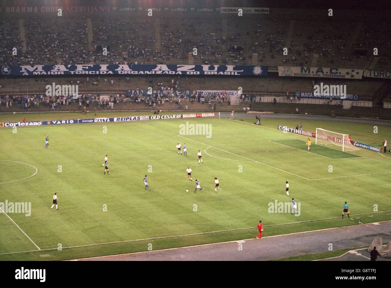 South American Soccer - Copa Libertadores - Cruzeiro v Colo Colo ...