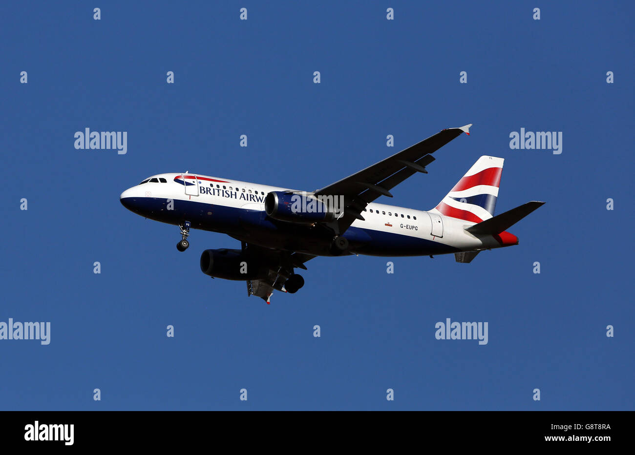 Plane Stock - Heathrow Airport Stock Photo - Alamy