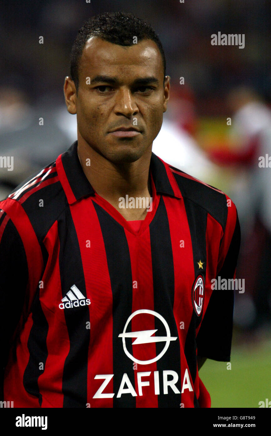 Cafu milan hi-res stock photography and images - Alamy