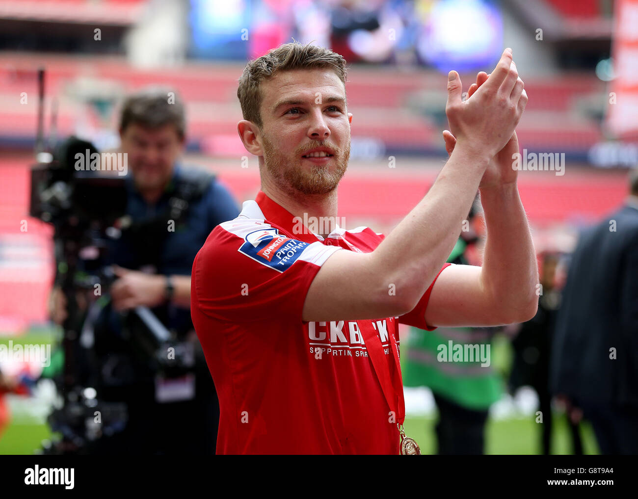 Barnsley v Oxford United - Johnstone's Paint Trophy - Final - Wembley ...