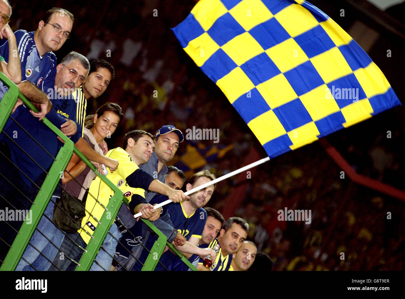 Fenerbahce fans show support for their team hi-res stock photography ...