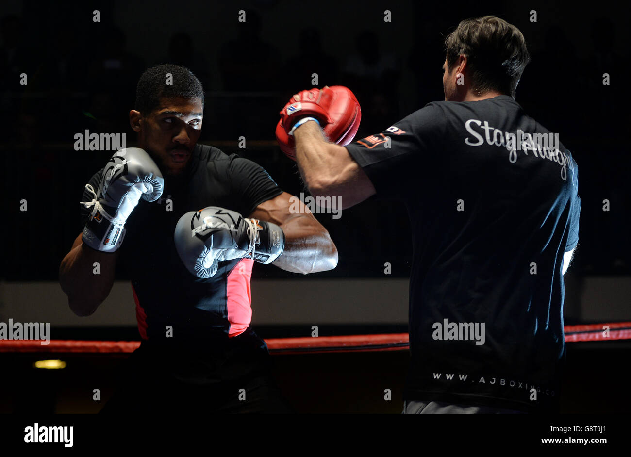 Anthony joshua public workout york hall hi-res stock photography and ...