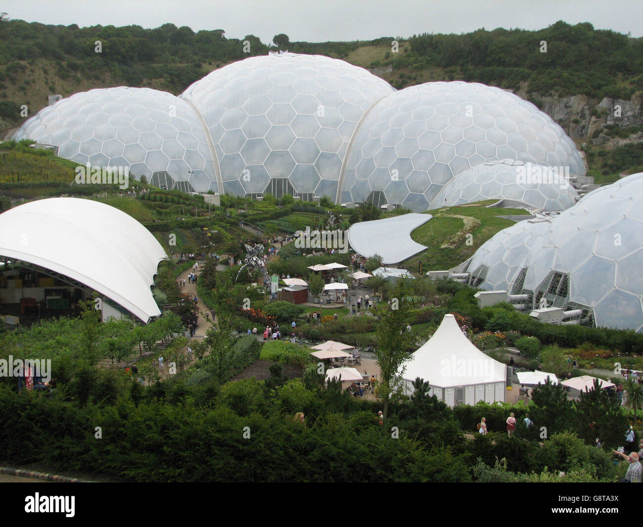 Exterior view of the Eden project in Cornwall Stock Photo - Alamy