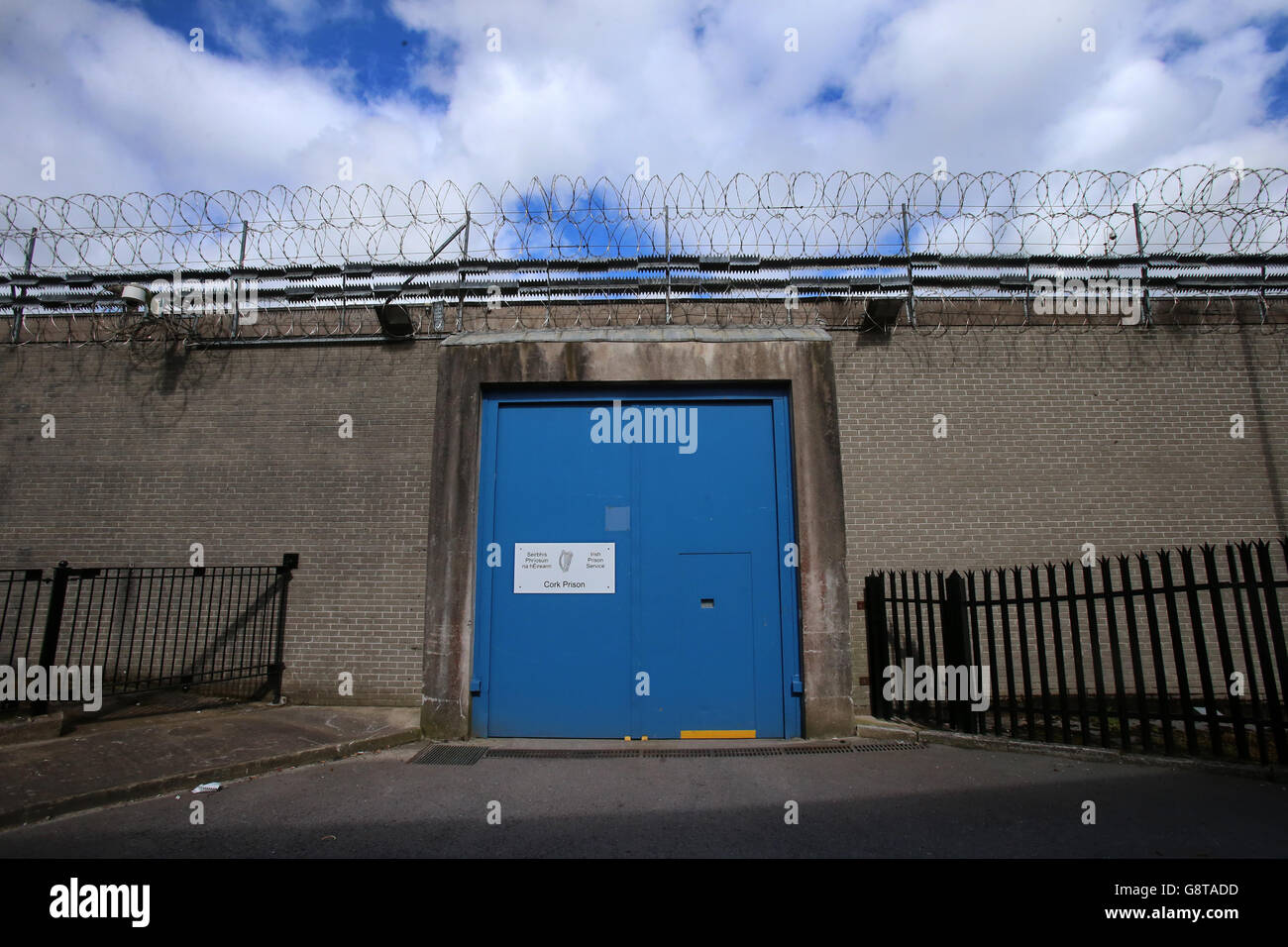 Breakout prison hi-res stock photography and images - Alamy