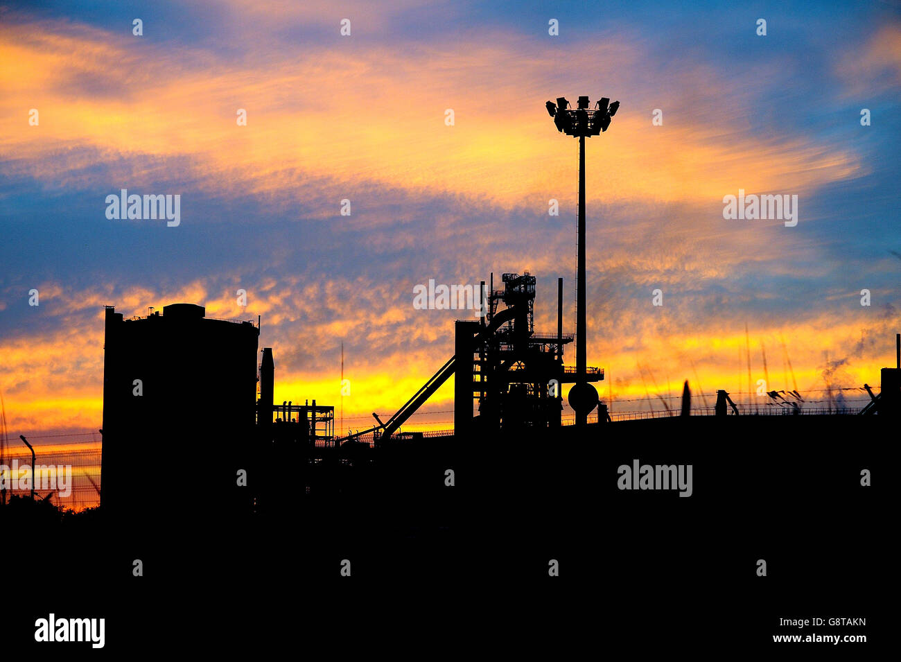 French oil refinery in Fos on sea beside Marseille Stock Photo - Alamy