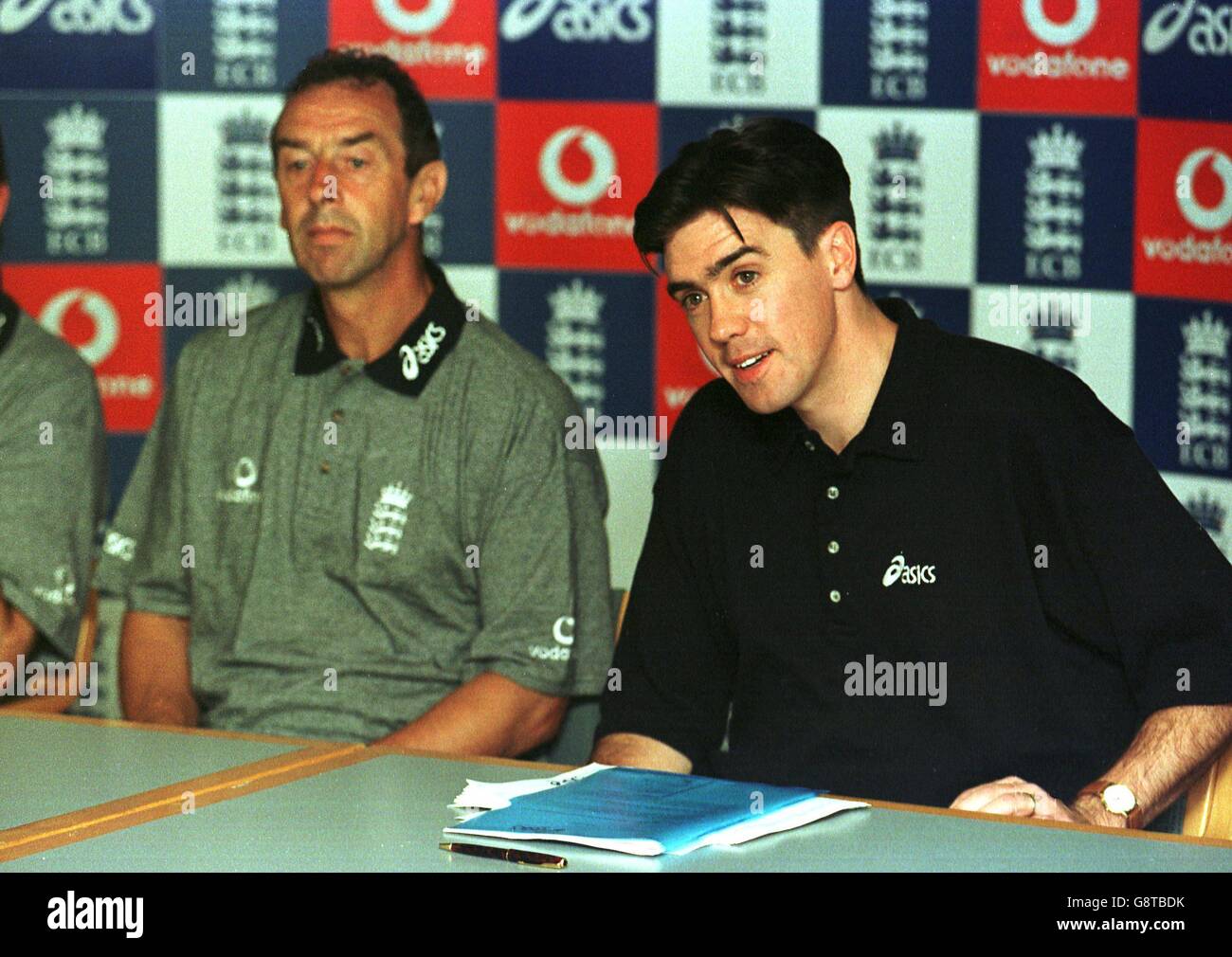 England coach David Lloyd (left) and Asics representative Steve Newell ...