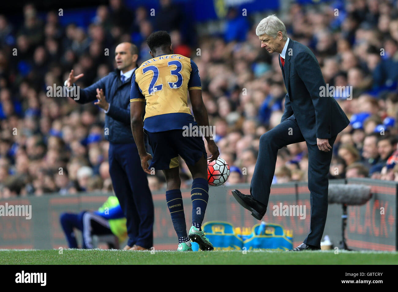 Ball goes out play hi-res stock photography and images - Alamy