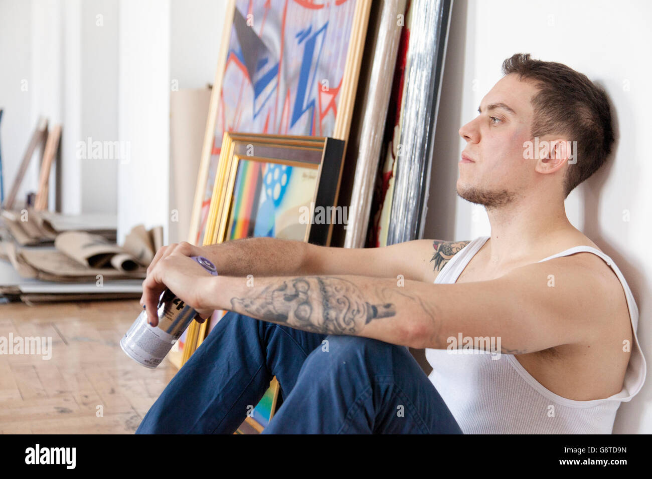 Male painter hi-res stock photography and images - Alamy
