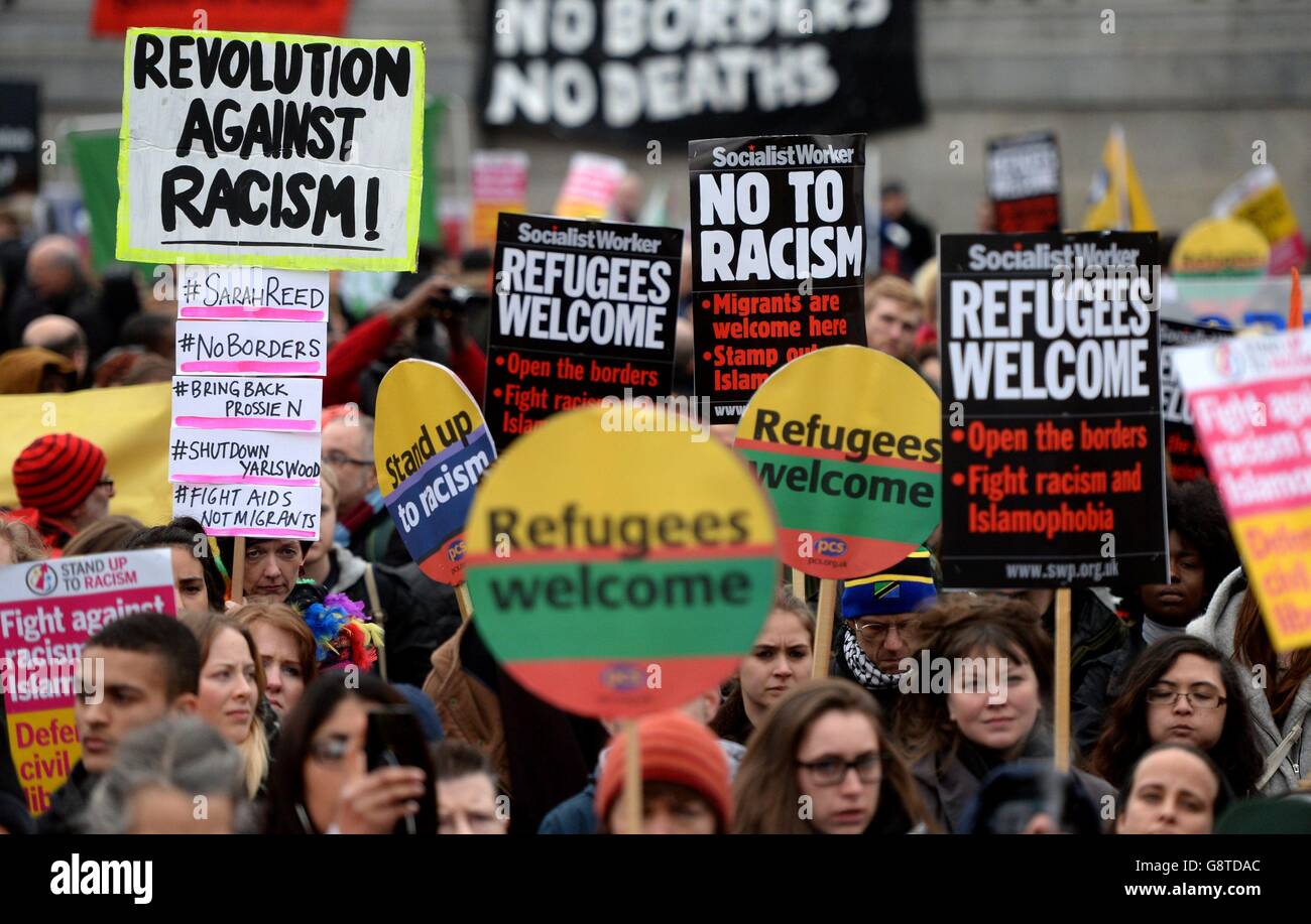 Refugee crisis protest Stock Photo - Alamy