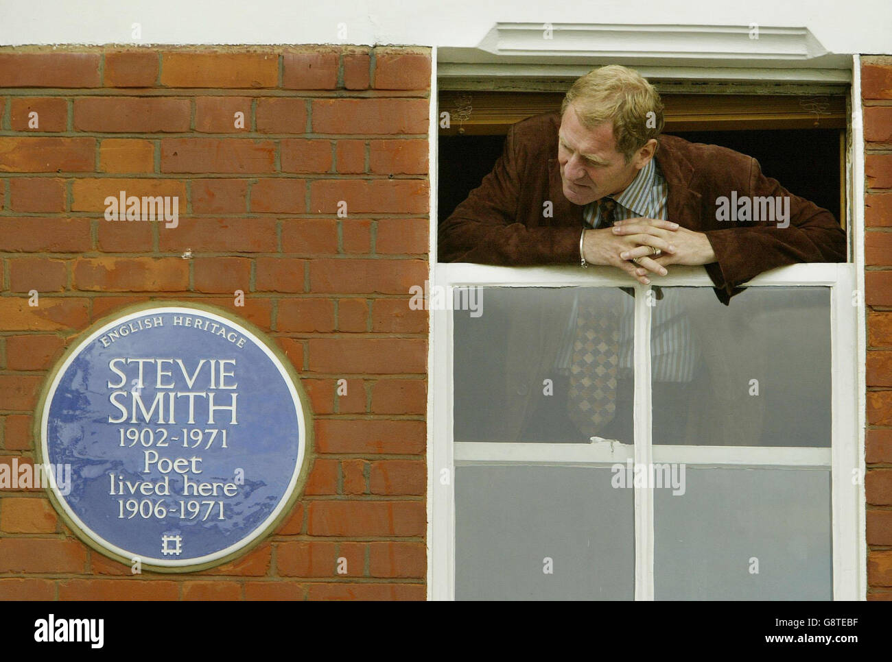 Poet Laureate Andrew Motion unveils an English Heritage Blue Plaque ...