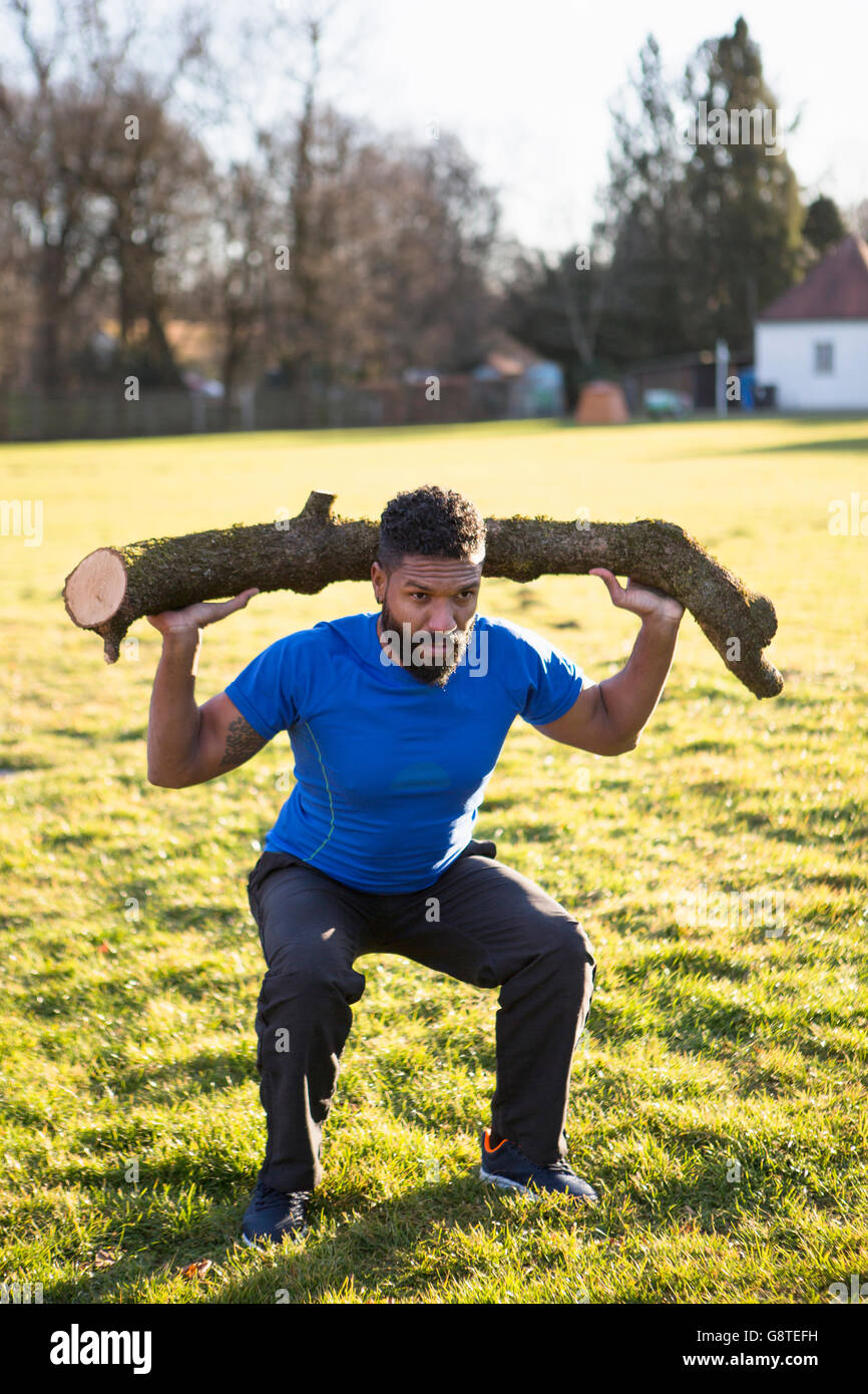 Shoulder length hair back hi-res stock photography and images - Alamy