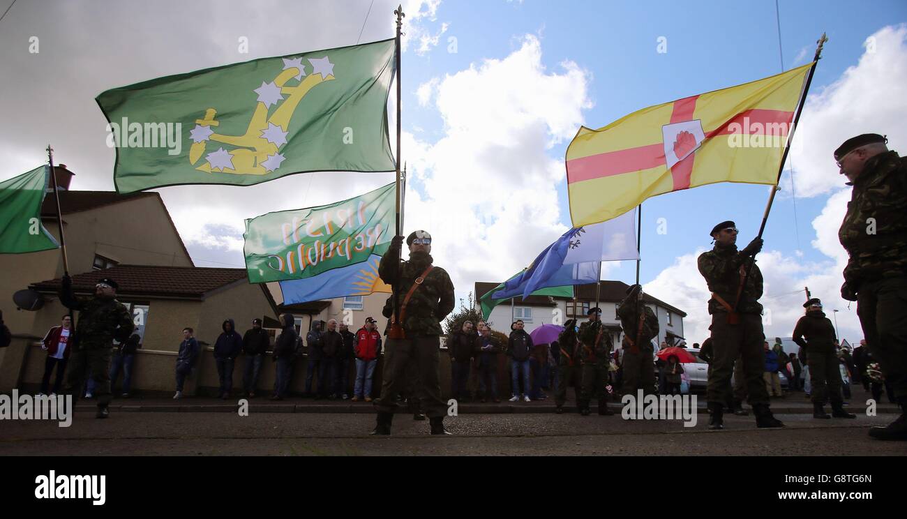 A colour party from the 32 County Sovereignty Movement parades to ...