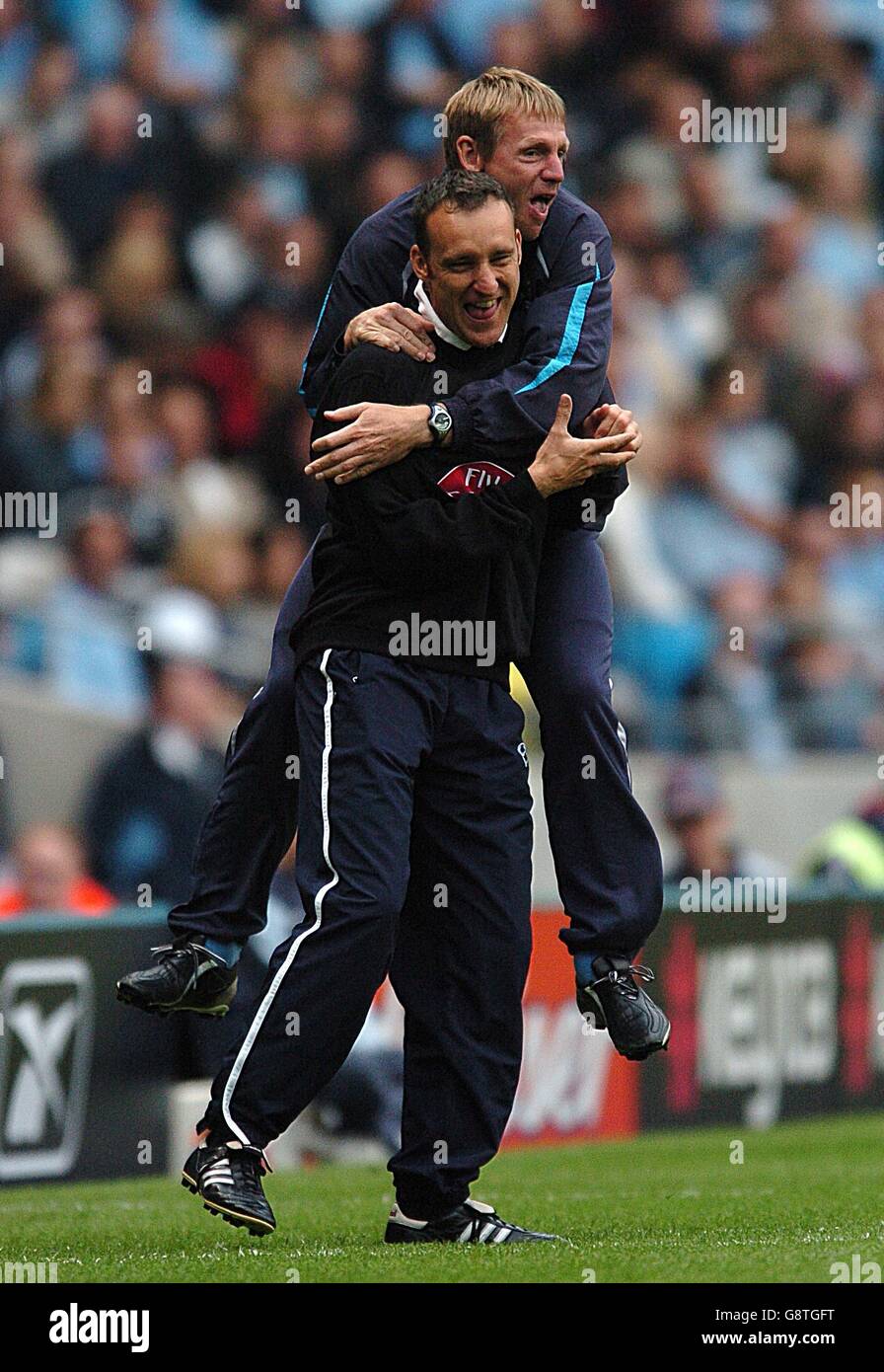 The manchester city full back hi-res stock photography and images - Alamy