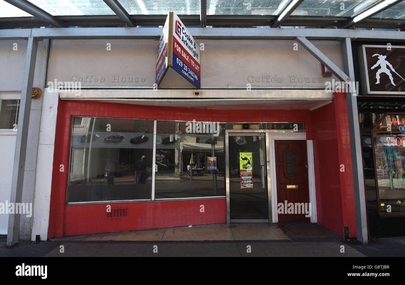 High street coffee shop hi-res stock photography and images - Alamy