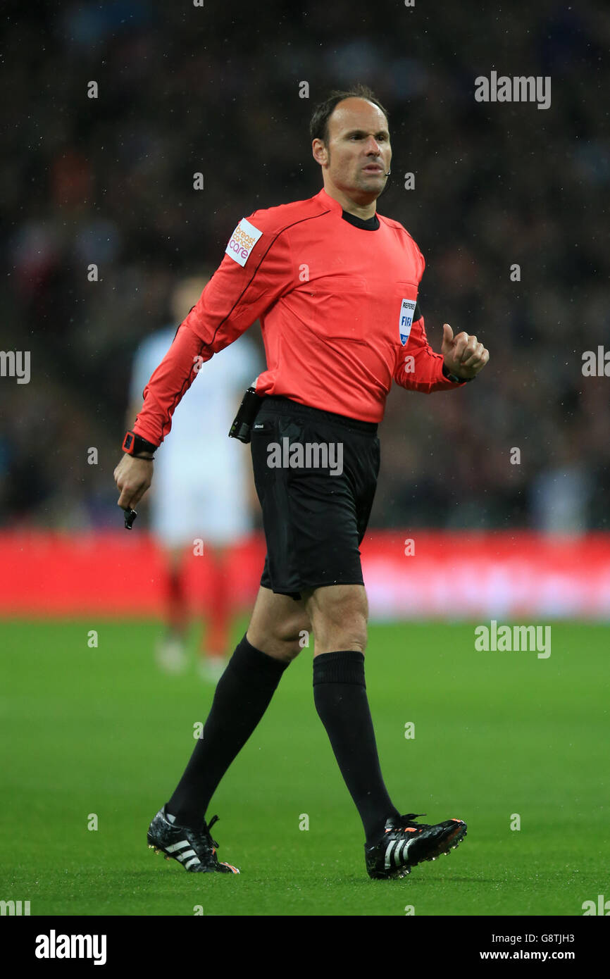 Match referee Antonio Miguel Mateu Lahoz during the International ...