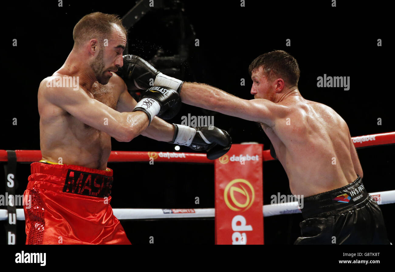 Scott Cardle (right) and Sean Dodd during their British Lightweight ...