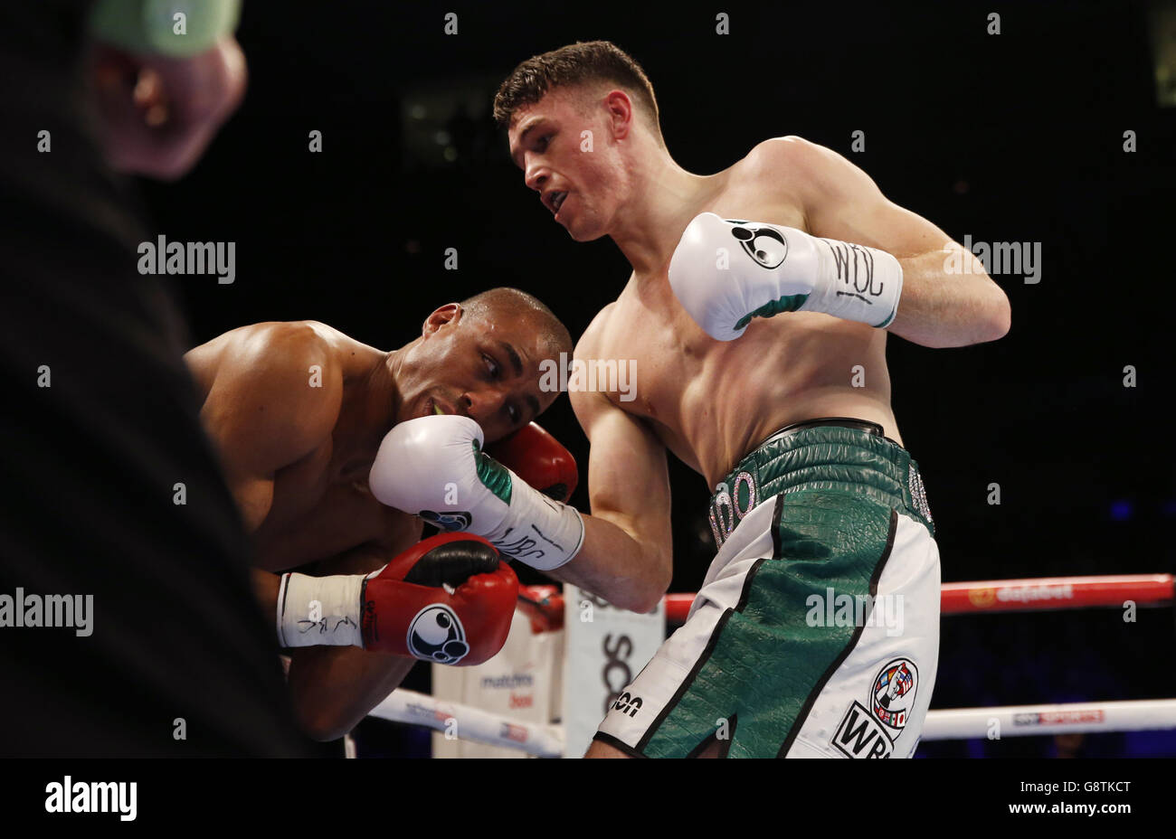 Callum Smith v Hadillah Mohoumadi - Echo Arena Stock Photo - Alamy
