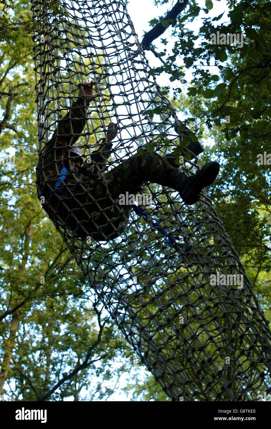 Soldiers from the Royal Electrical and Mechanical Engineers on the ...