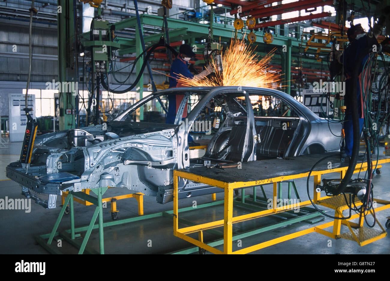 INDIA Maharashtra Pune, Daimler Chrysler Factory, assembly line for ...