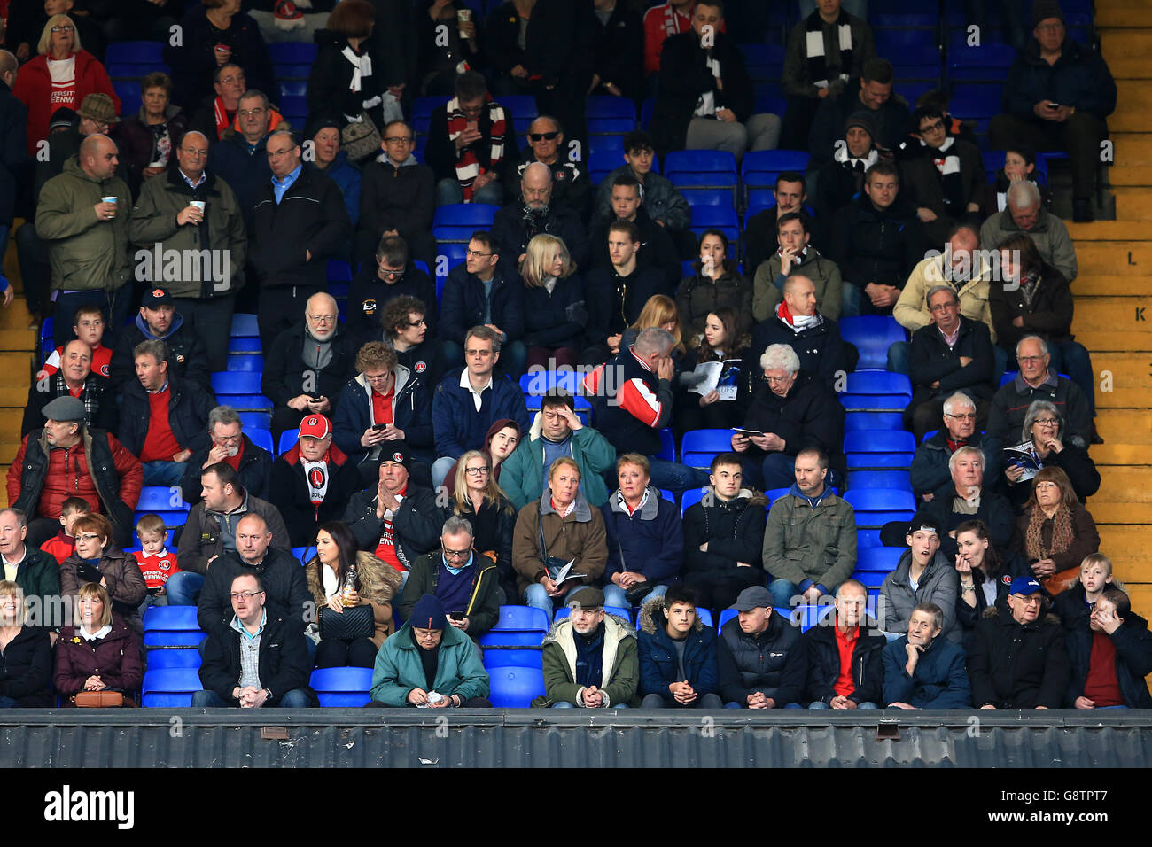 Charlton athletic fans in stands portman road hi-res stock photography ...