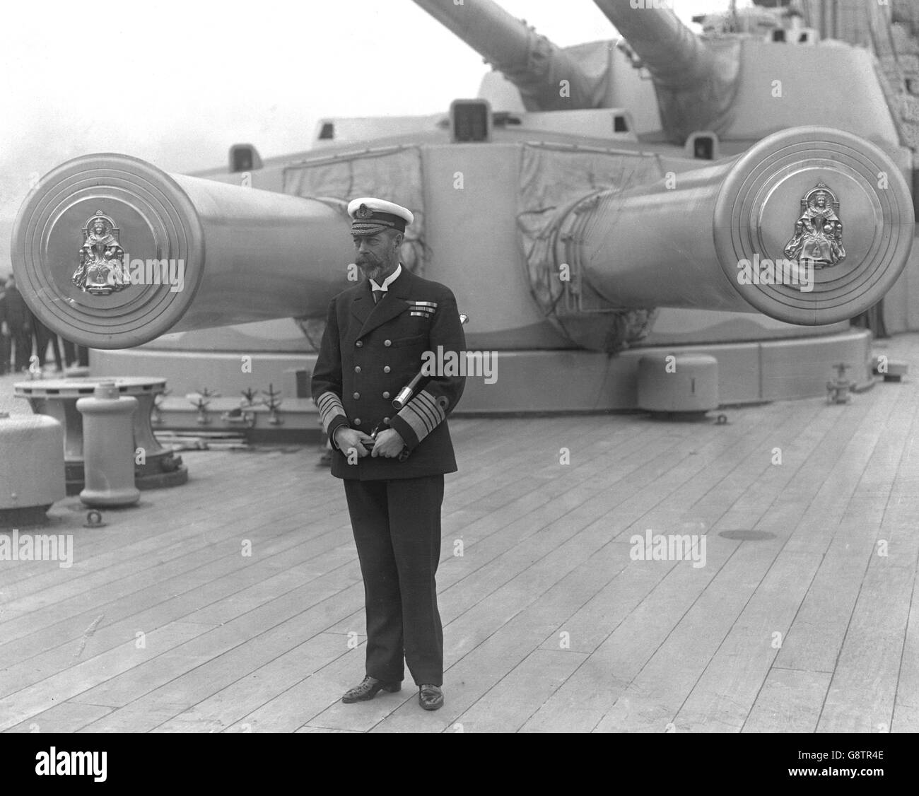 King George V - HMS Queen Elizabeth - 1917 Stock Photo - Alamy